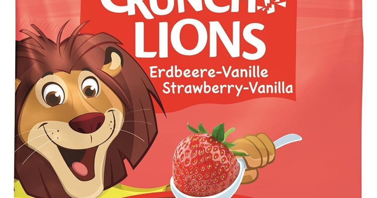 HiPP BIO Lion crunchy muesli strawberry and vanilla